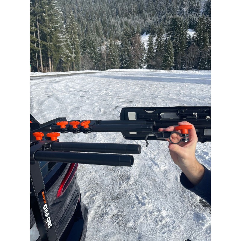 Porte-skis / surf sur attelage